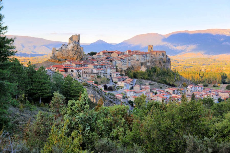 CALERUEGA » Qué ver y hacer. Pueblo de encanto e historia