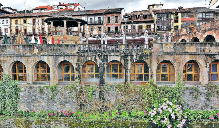 POTES » Descubre qué ver y hacer en esta villa de puentes