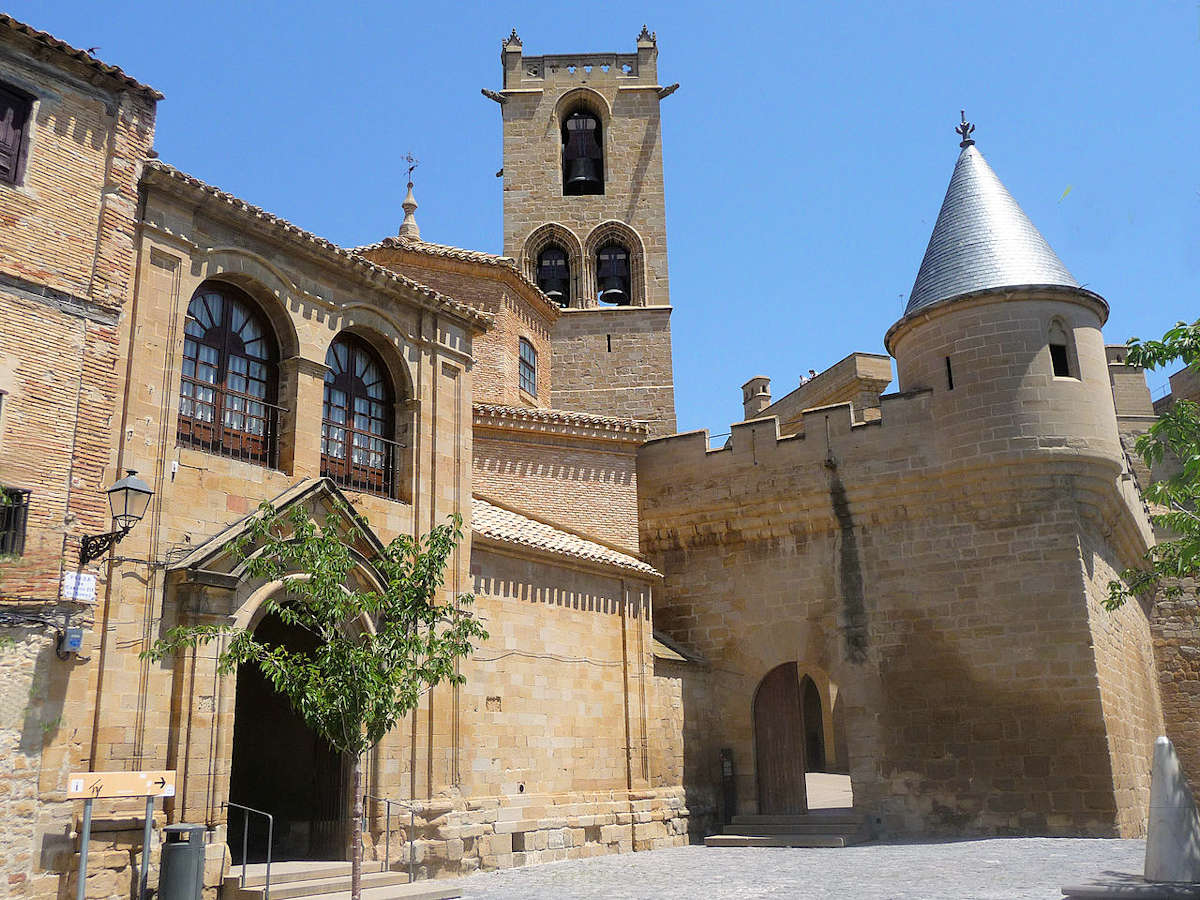 OLITE » Descubre qué ver y hacer en este pueblo medieval