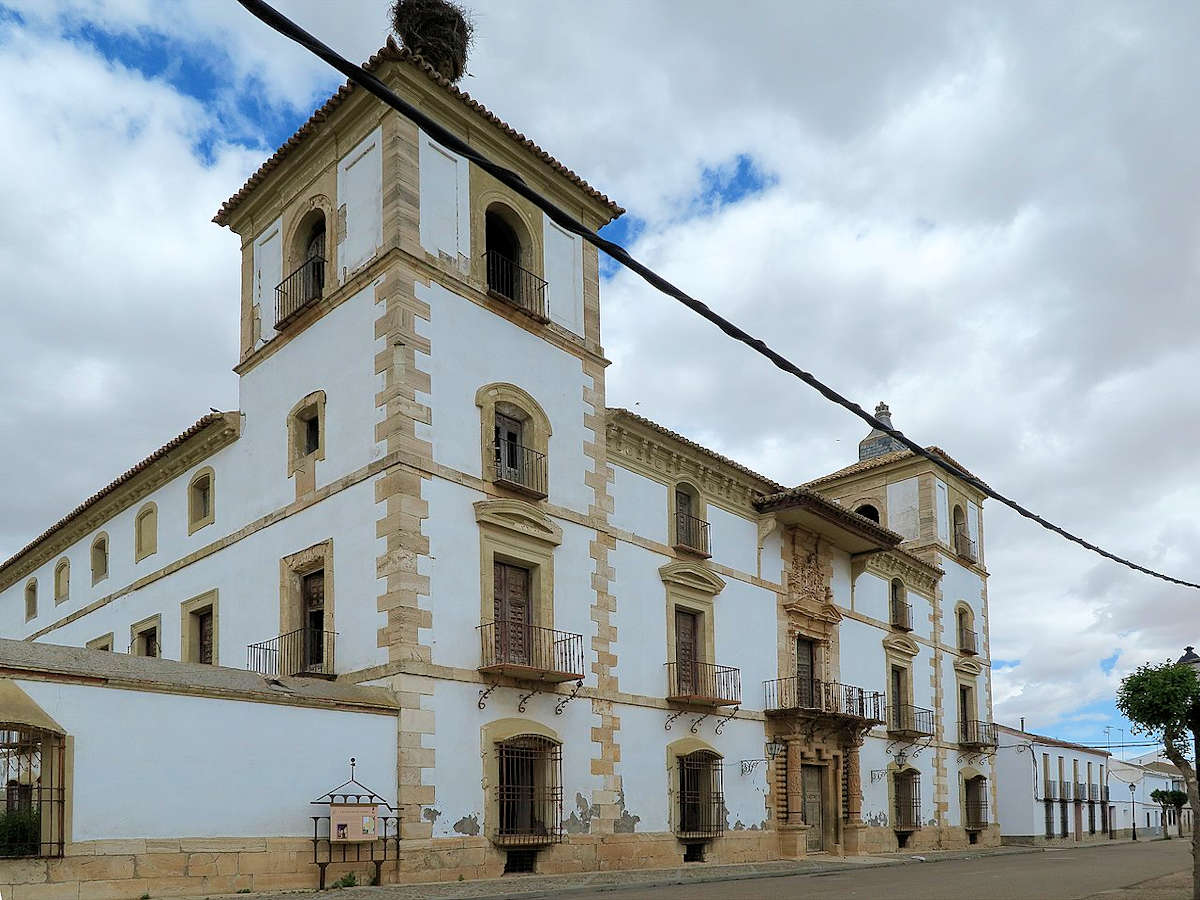 TEMBLEQUE » Qué ver y hacer. Descubre su Plaza Mayor