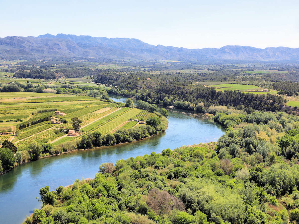 MIRAVET » Qué ver y hacer. Pueblo a orillas del río Ebro