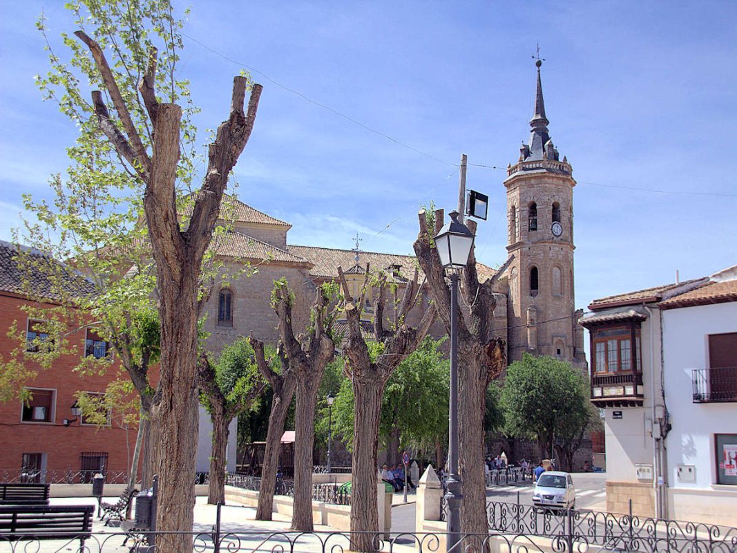 TEMBLEQUE » Qué ver y hacer. Descubre su Plaza Mayor