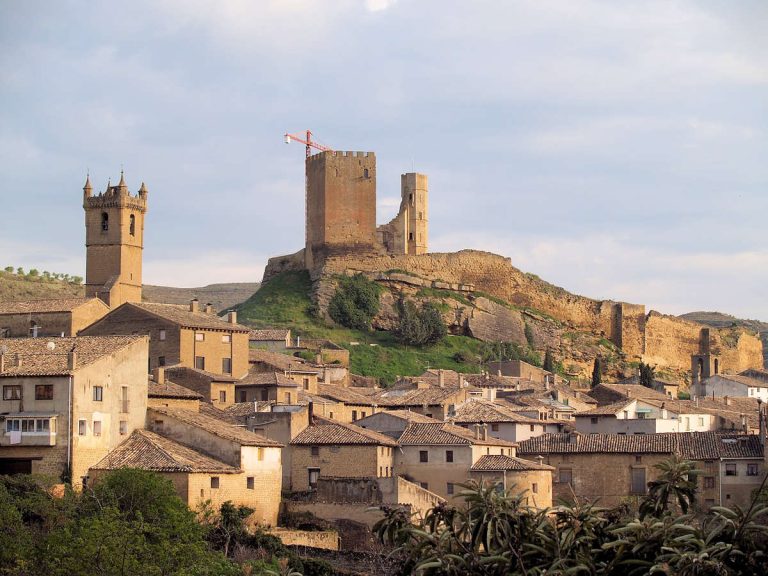 JACA » Conocido como la Perla del Pirineo, un pueblo que debes visitar