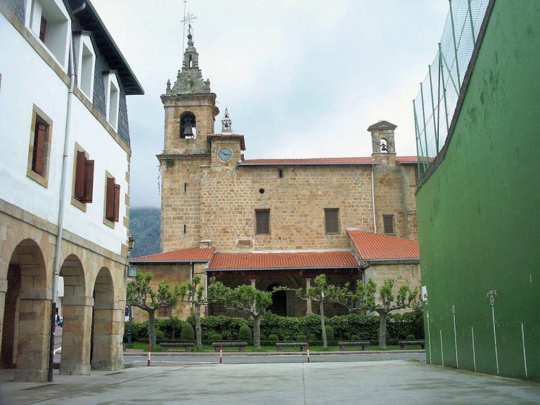 ARAYA » Qué ver y hacer. A los pies del monte Aratz.