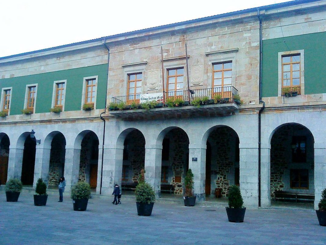 AREATZA » Qué ver y hacer a pie del monte de Gorbeia