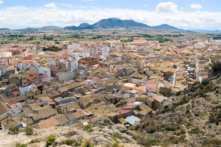 SAX » Descubre qué ver y hacer en este pueblo encantador