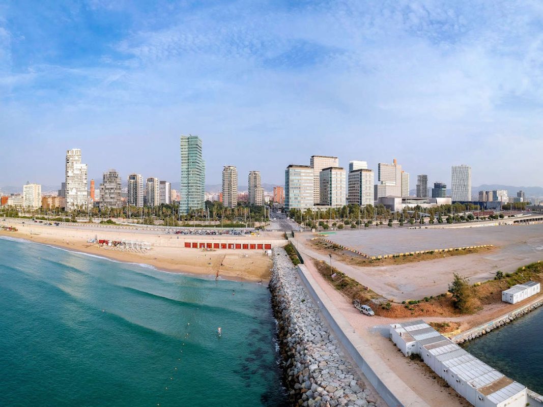 LAS 10 MEJORES PLAYAS DE BARCELONA + MAPA