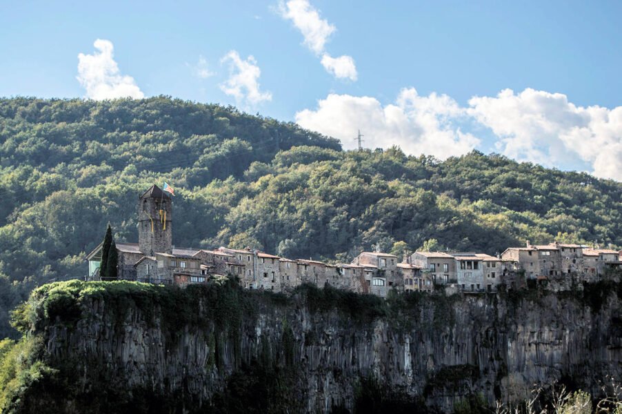 BEGET » Qué ver y hacer en esta milenaria villa catalana
