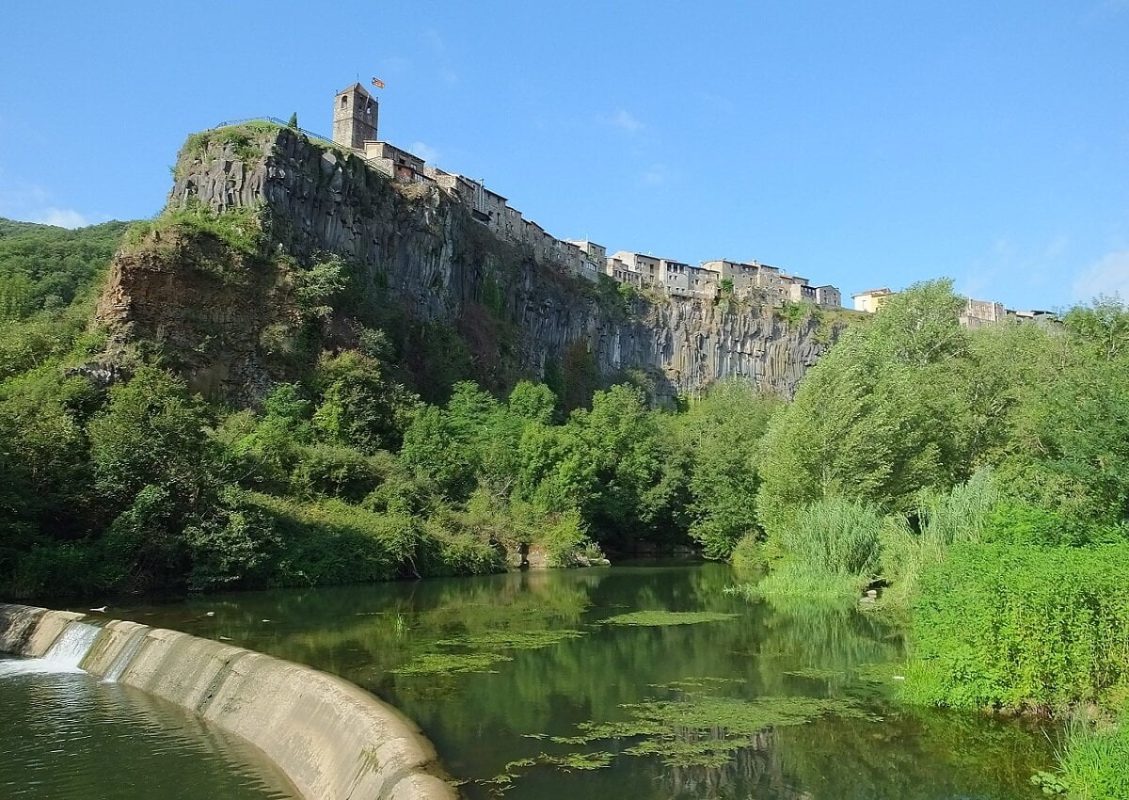 CASTELLFOLLIT DE LA ROCA » Qué ver y hacer. Guía.