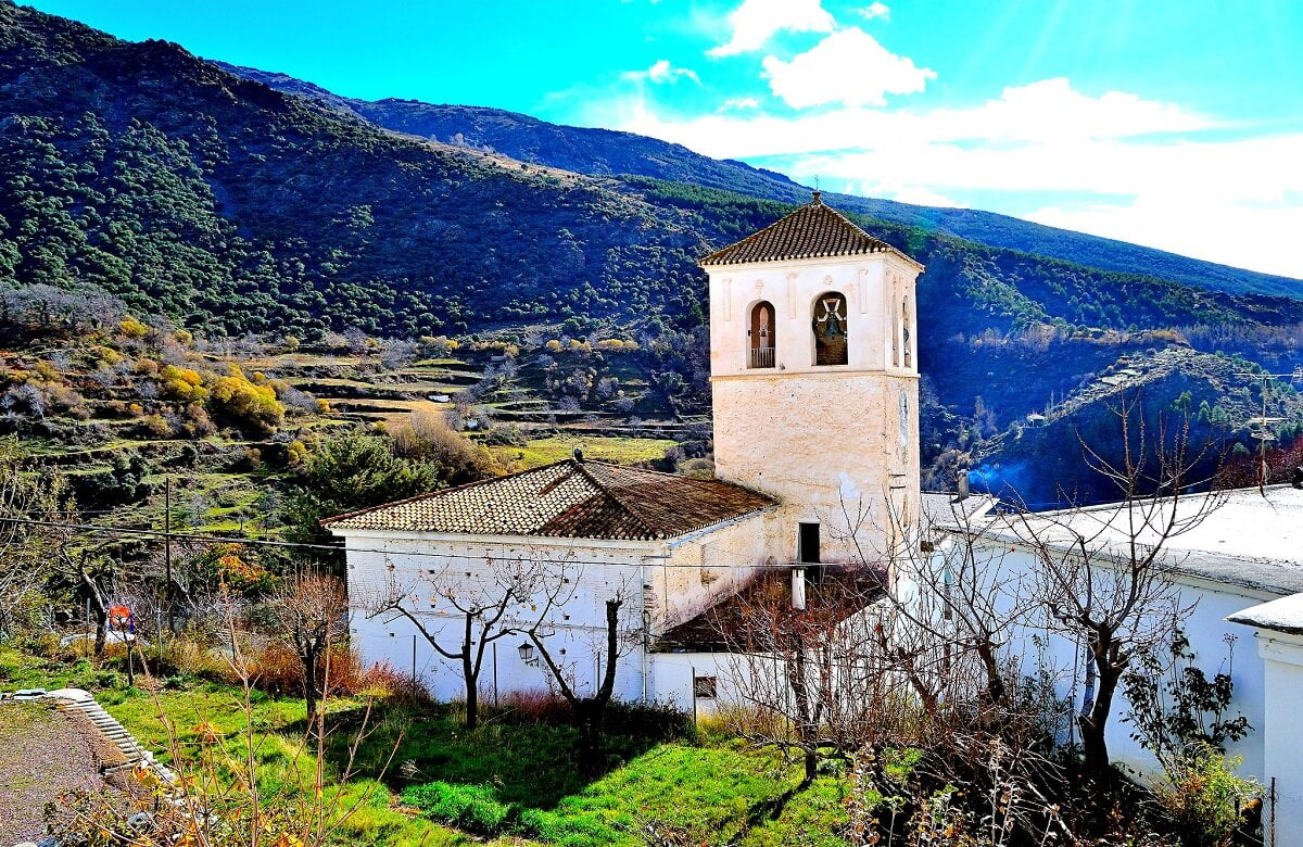 TREVÉLEZ » Qué ver y hacer. Enclave en la Sierra Nevada.
