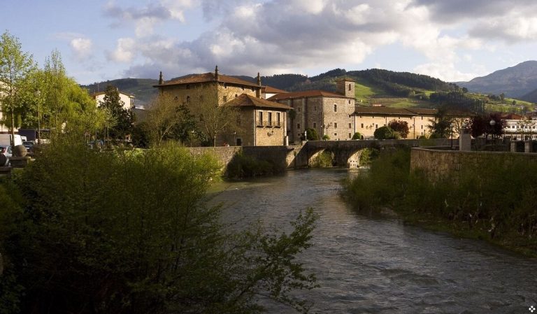 AZPEITIA » Qué ver y hacer, un viaje a "tierra santa".