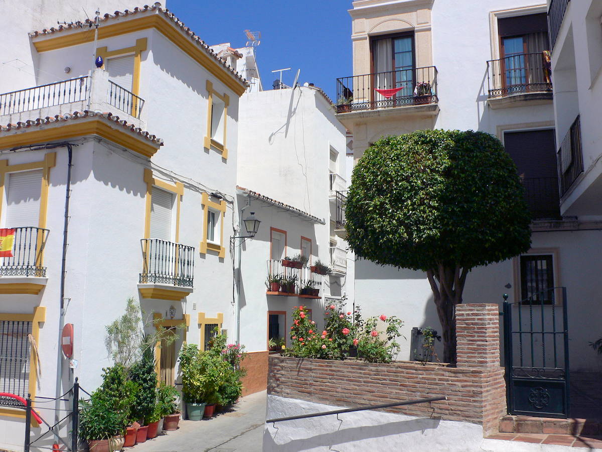 OJÉN » Qué ver y hacer en este mágico pueblo de montaña