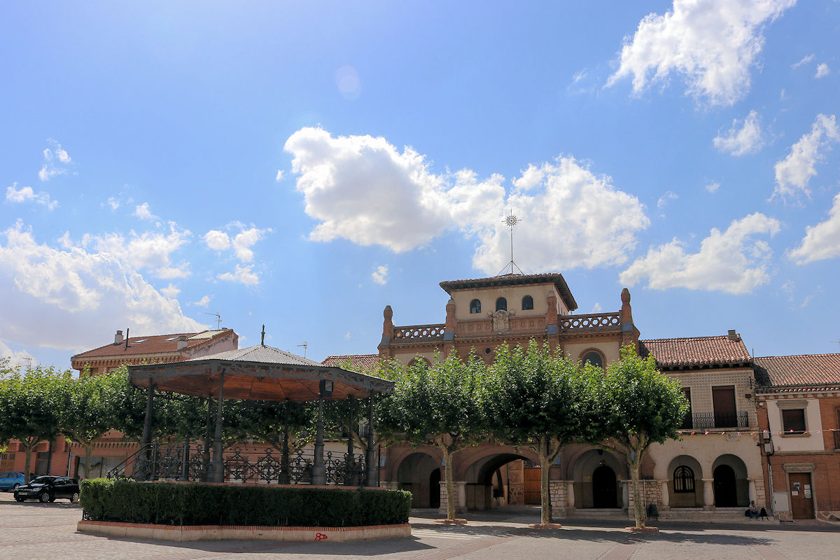 COCA » Qué ver y hacer. Villa de la Campiña Segoviana