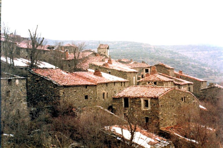 FUENTEBELLA » Qué Ver y Hacer en este curioso poblado