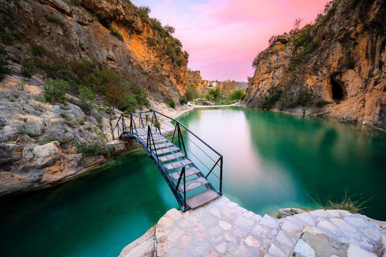 AYORA » Qué ver y hacer. Pueblo de miel y tradiciones.