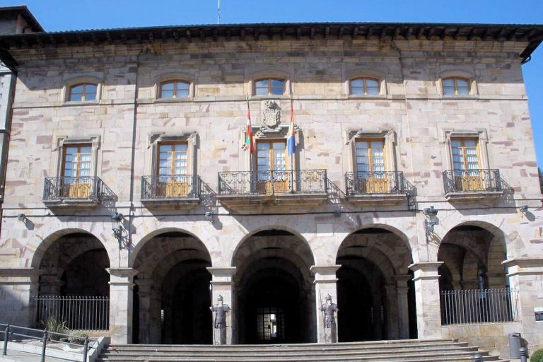 BALMASEDA » Qué ver y hacer. Villa medieval adornada por un hermoso ...