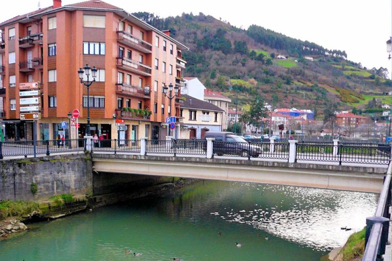 GERNIKA LUMO » Qué ver y hacer. Pueblo símbolo de vida, esperanza y paz ...
